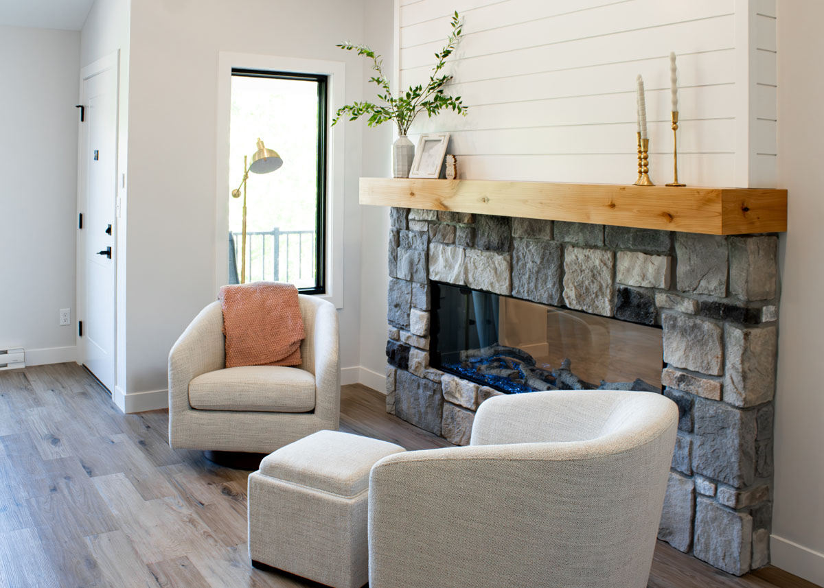 Modern Farmhouse Primary Suite - Elias Construction