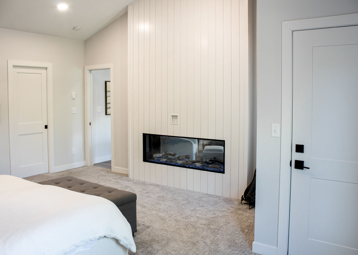 Modern Farmhouse Primary Suite - Elias Construction